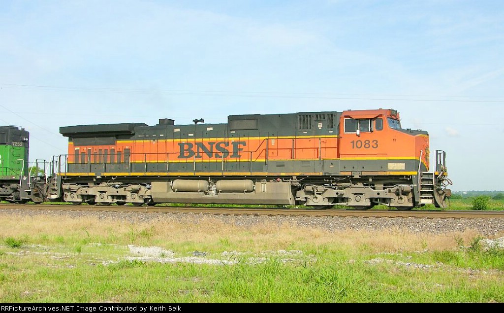 BNSF 1083